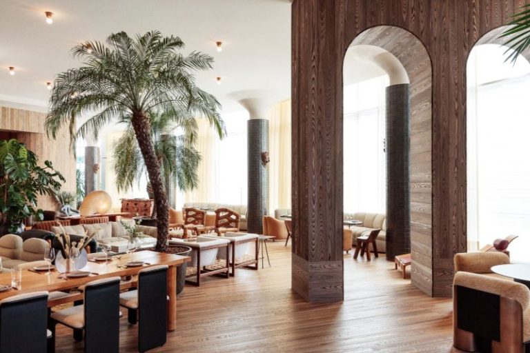 The Amazing Montecito Paris Restaurant - Wood Tailors
