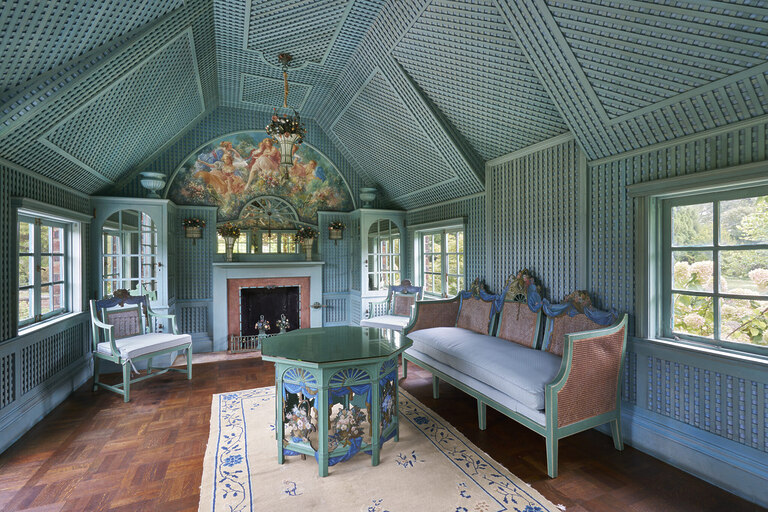 Discover Elsie De Wolfe - Top Iconic Interior Designers