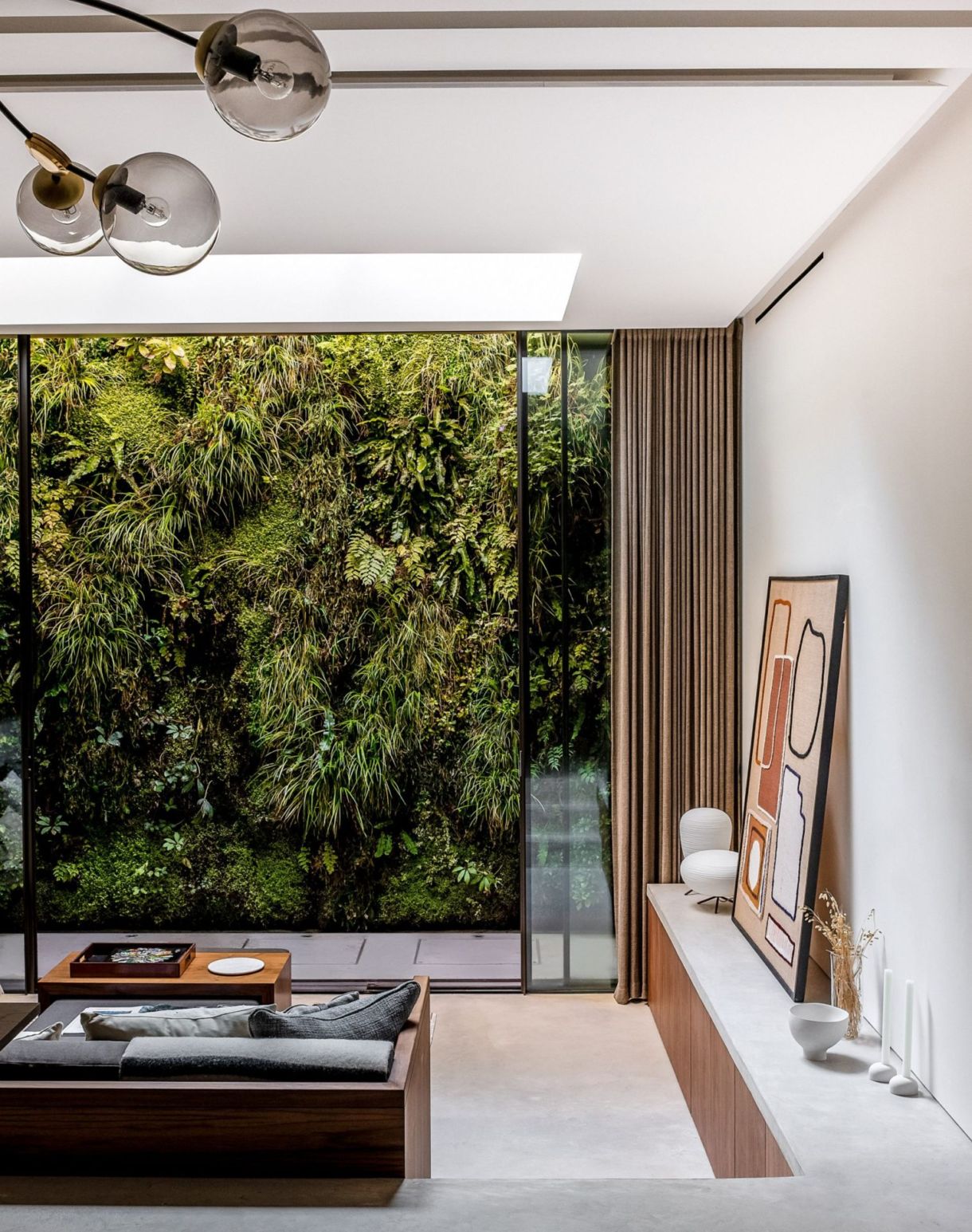 London House Tour 2021: Open Spaces And Natural Materials